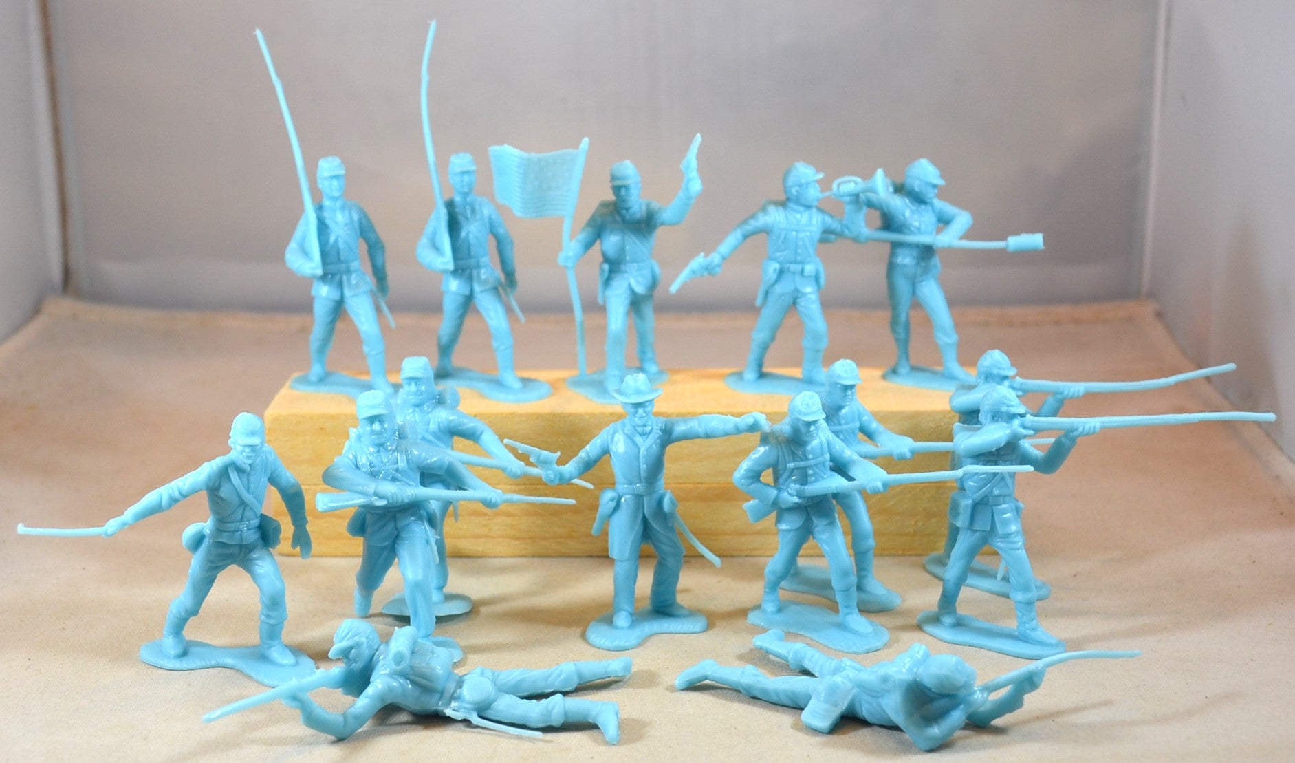 BMC Marx Civil War Union Infantry Light Blue 15 Figures – MicShaun's Closet