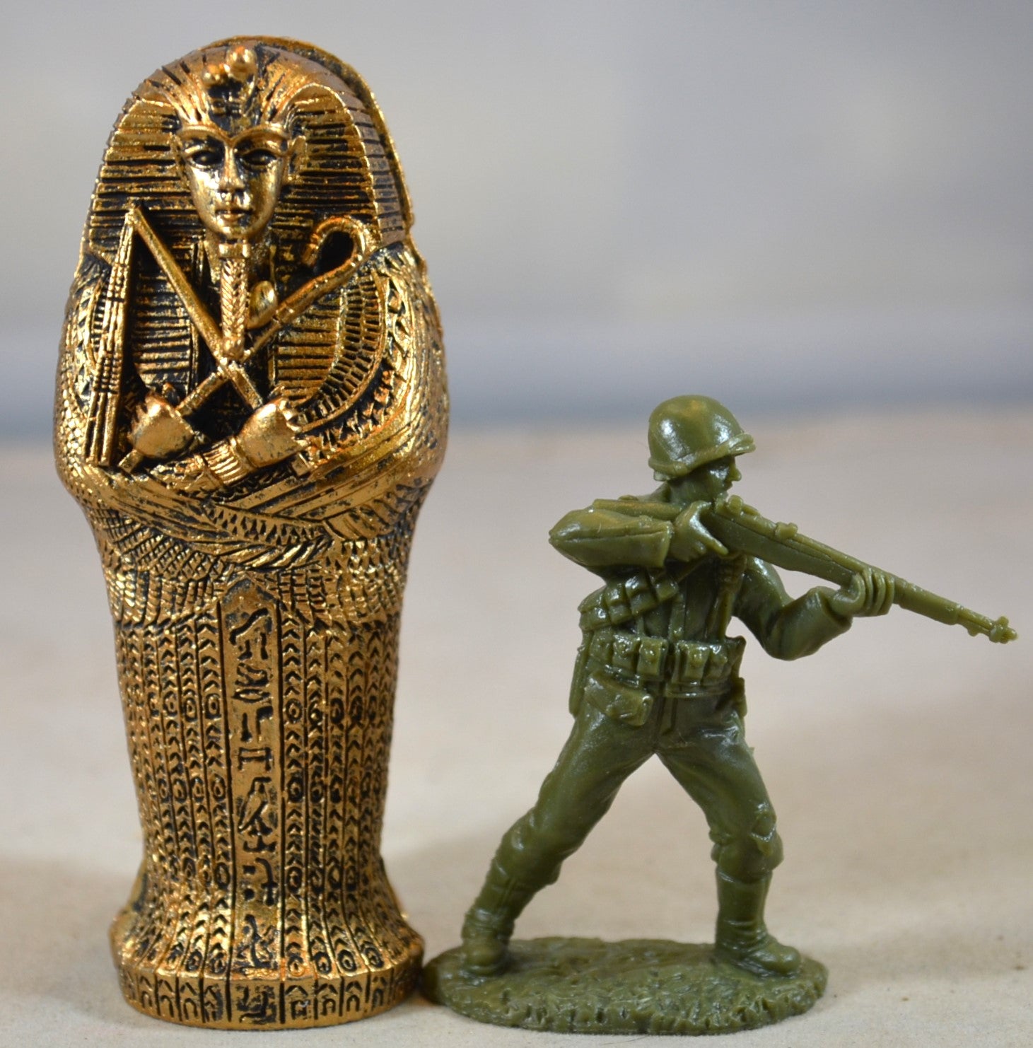 Egyptian Pharaoh Tomb with Sarcophagus King Tut – MicShaun's Closet