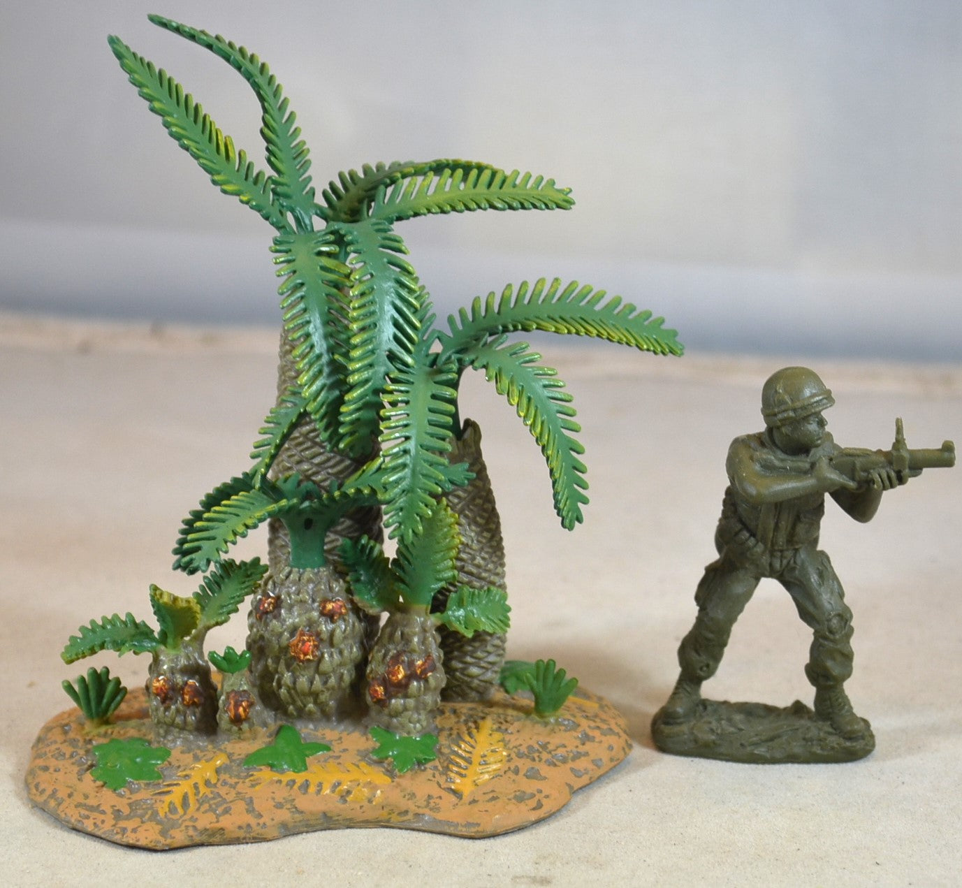 Plastic Palm Trees Cluster with base for Dioramas and Battle Scenes ...