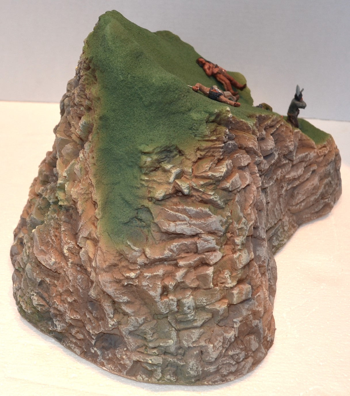 Painted Mountain Meadow Rock Diorama Piece #858 – MicShaun's Closet